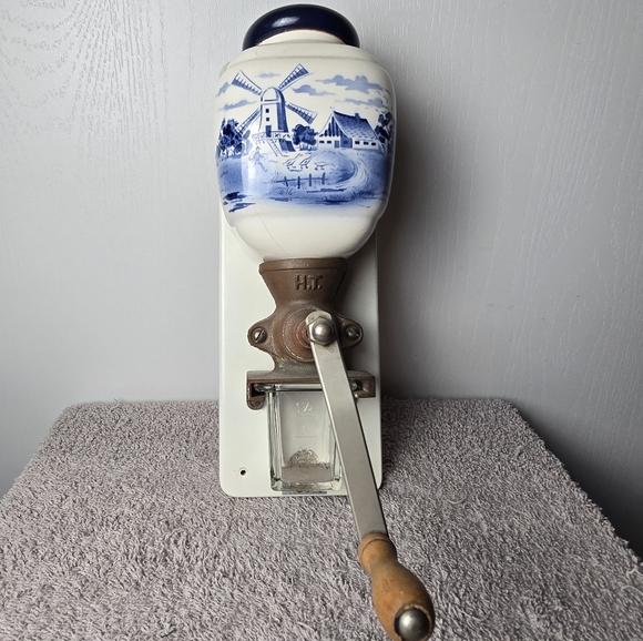 Delft Blue | Kitchen | Vintage Delft Blue And White Wallmounted Coffee ...